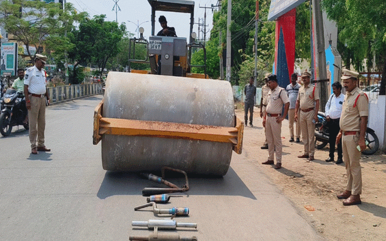 Kodada : వాహ‌నాల‌తో శబ్ద కాలుష్యం చేస్తే చ‌ర్య‌లు : డీఎస్పీ శ్రీధర్ రెడ్డి