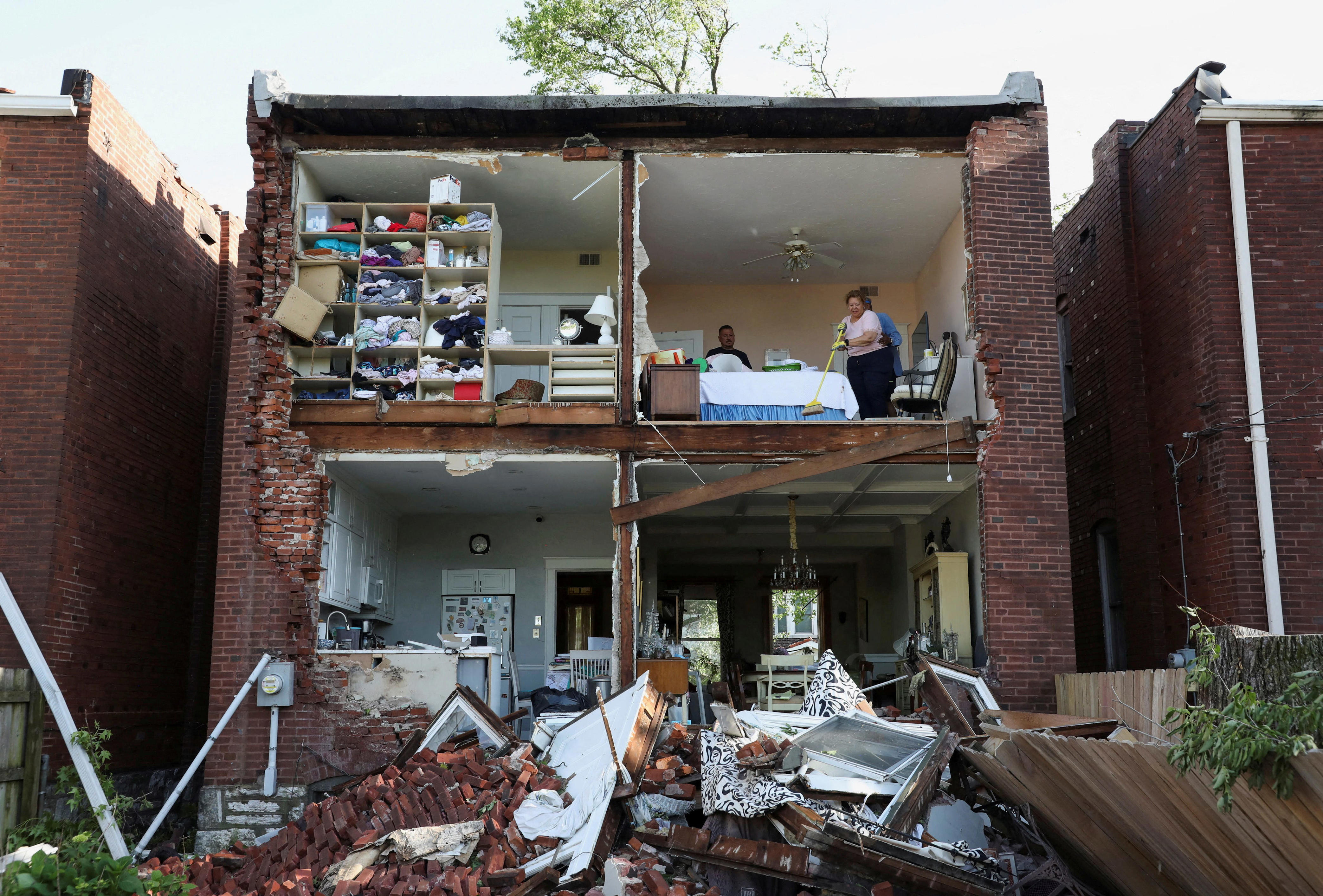 Simcast News portal.