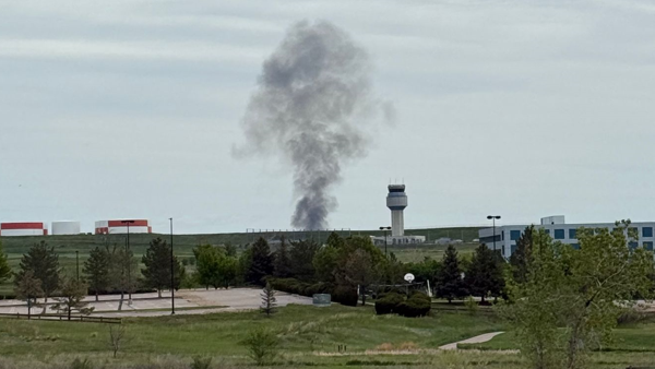 Plane crashes shortly after takeoff from Colorado airport