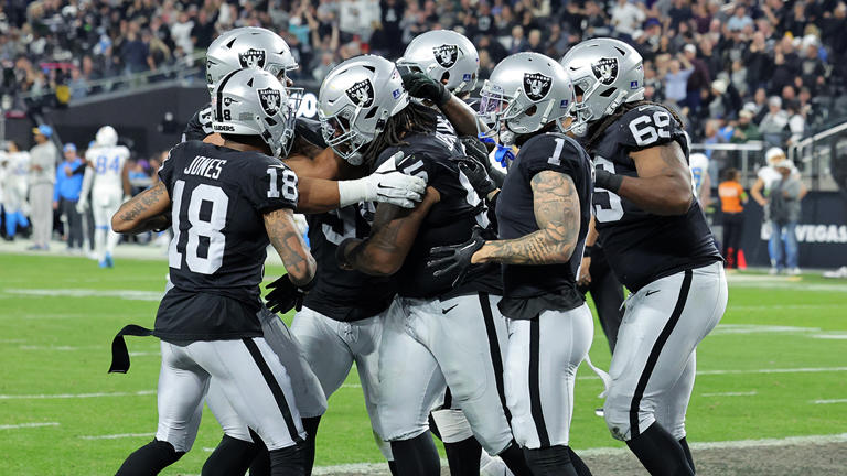 Raiders Lose 17-Game Starter From Last Season to Ravens Contract