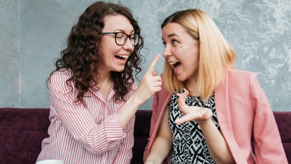 How a Woman with Dignity Acts When Her Partner Falls for Her Best Friend