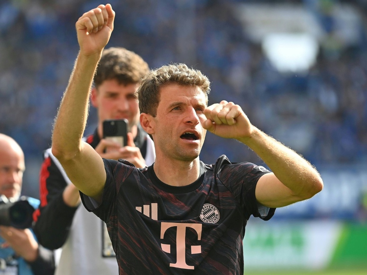 Müller will wohl weiterspielen - Kritik an Kritikern