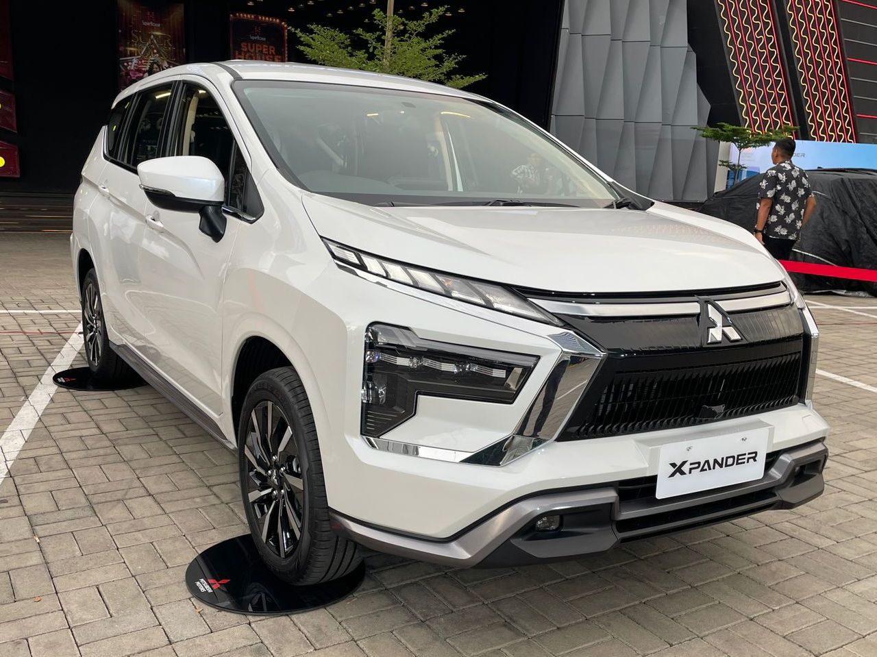 Naksir Xpander 2025? Ini Perbandingan Harganya Dengan Veloz dan Avanza ...