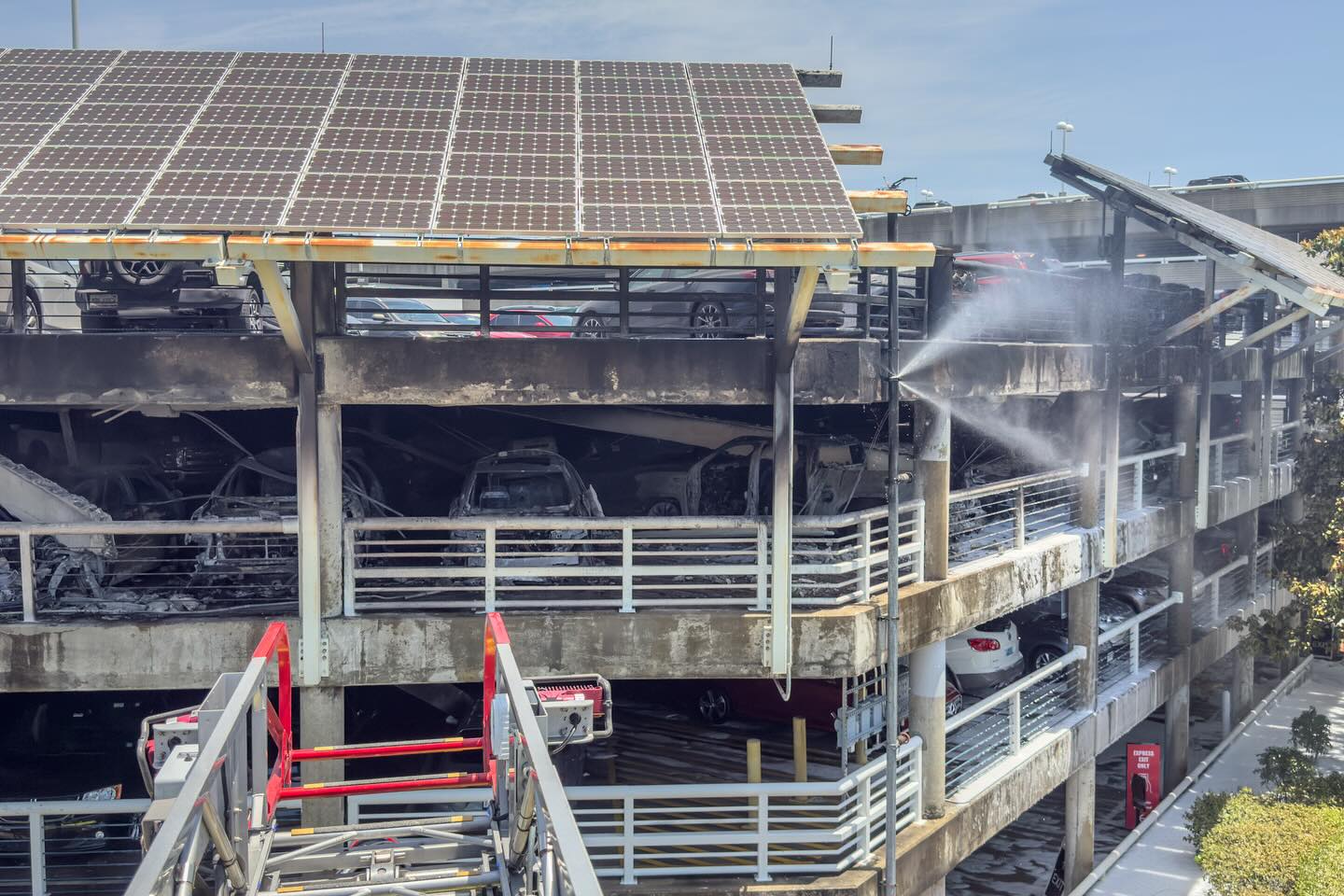 Jacksonville International Airport Hourly Parking Garage Fire: Timeline ...