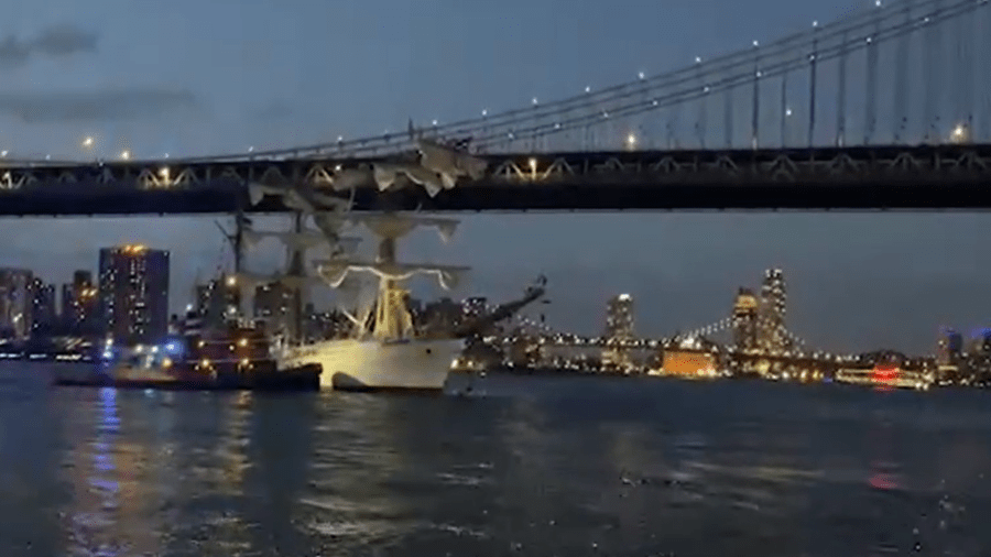 Multiple injured after sailboat crashes into Brooklyn Bridge: officials