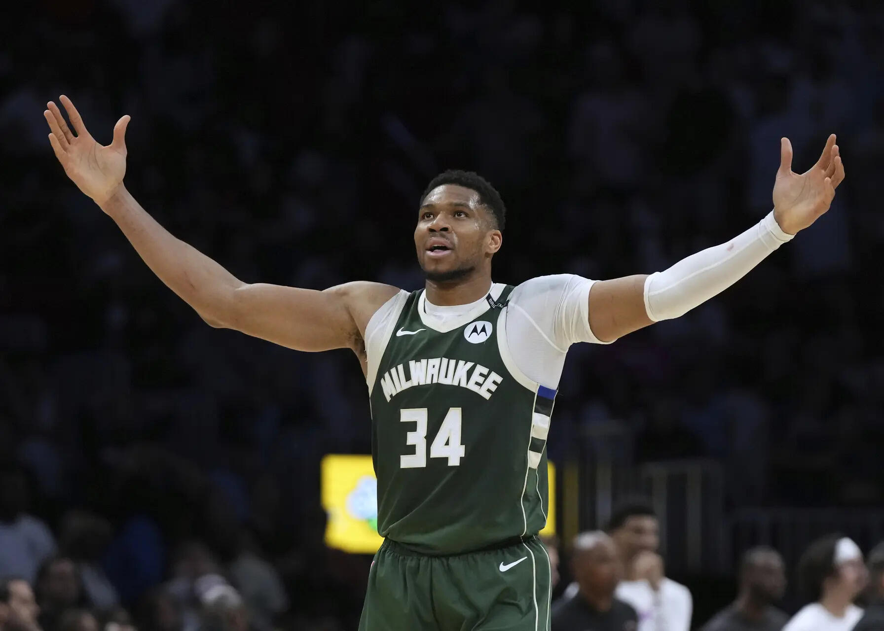 Magic Ready to Gamble It All: $228 Million Milwaukee Bucks Superstar on ...