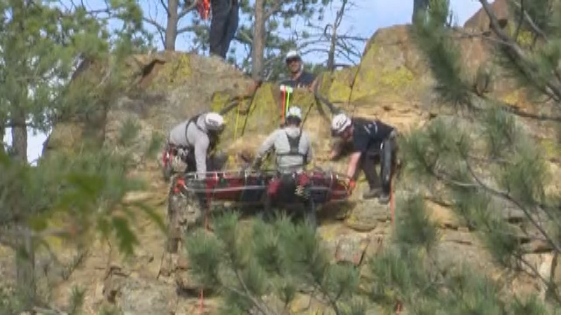 Climber safe after 40-foot fall in southwest Colorado Springs