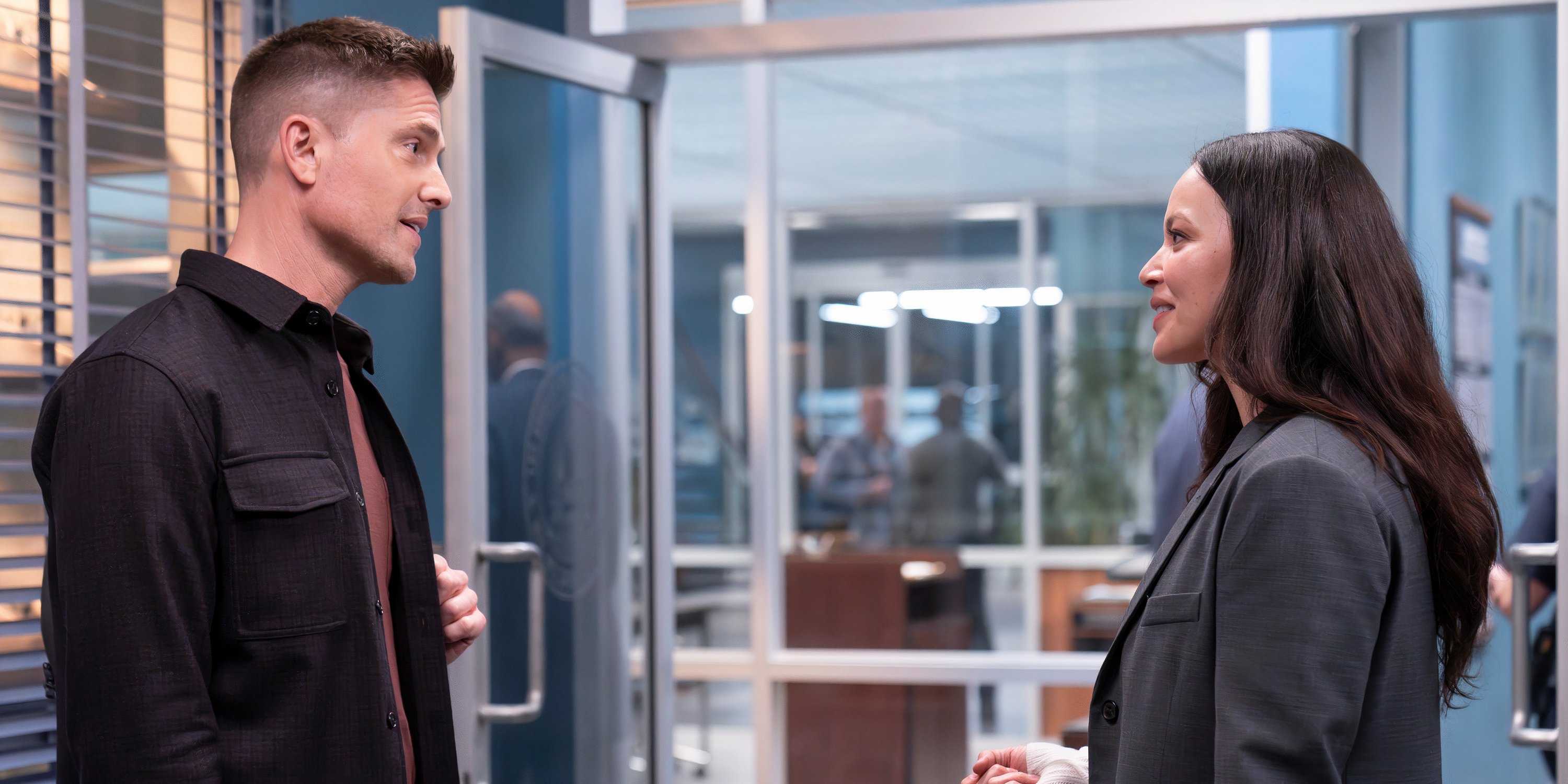 How Old Are Tim & Lucy Are In The Rookie? Their Age-Gap Romance Explained