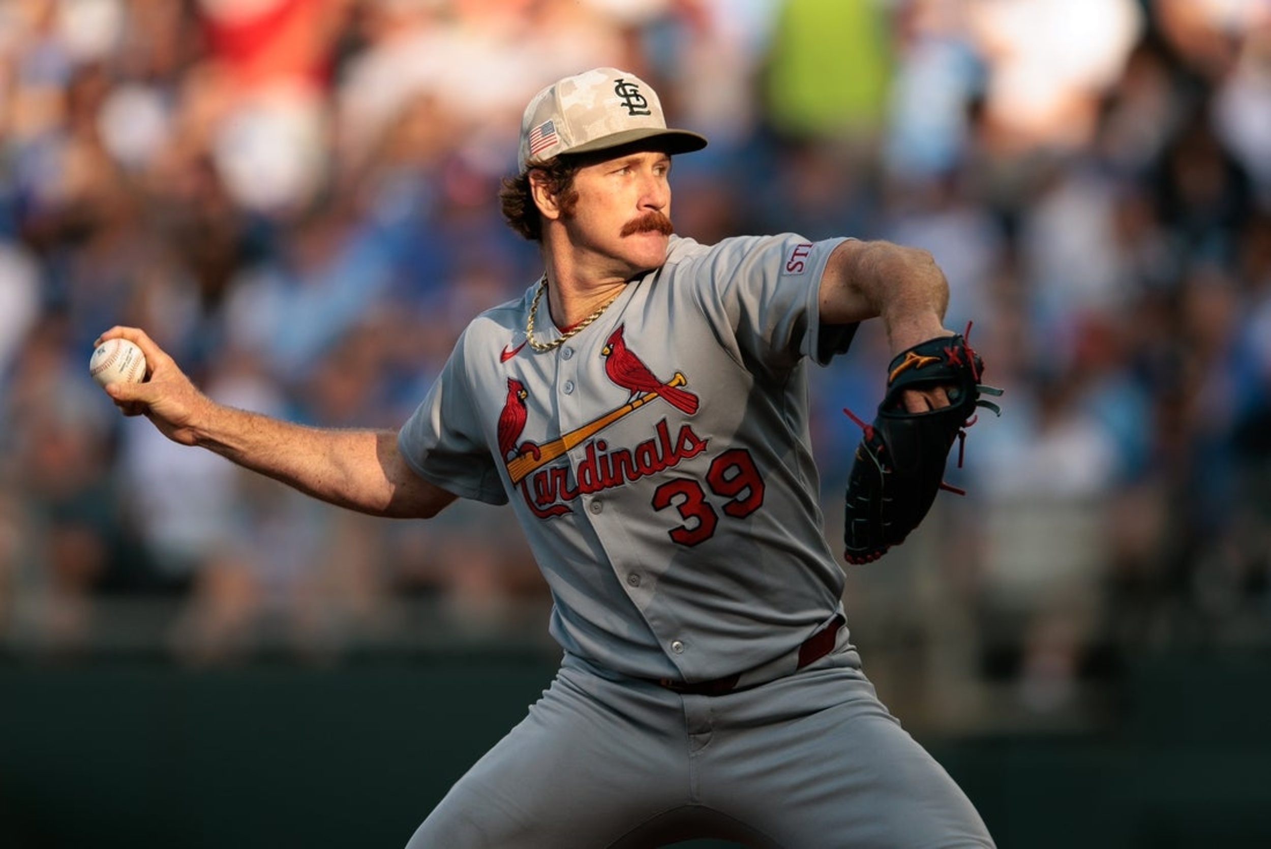 Miles Mikolas wins pitchers' duel as Cardinals top Royals