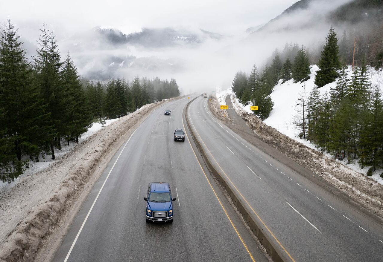 Flurries expected on high-elevation B.C. highways Saturday overnight