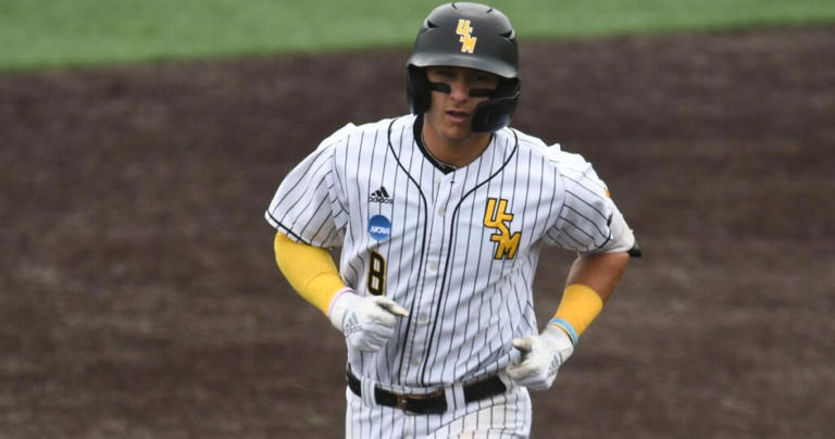 College Baseball Rankings: Predicting D1Baseball Top 25 at end of ...