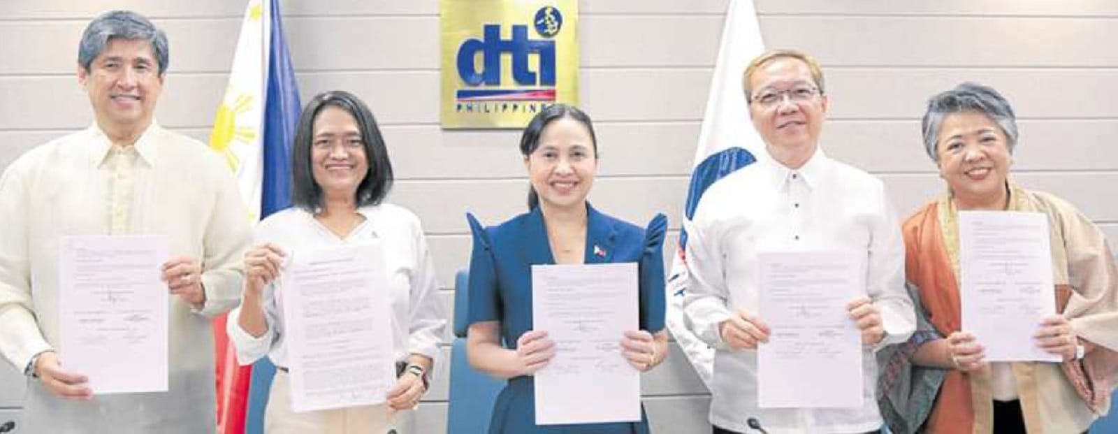 DTI, Jollibee team up to help small enterprises join big supply chains