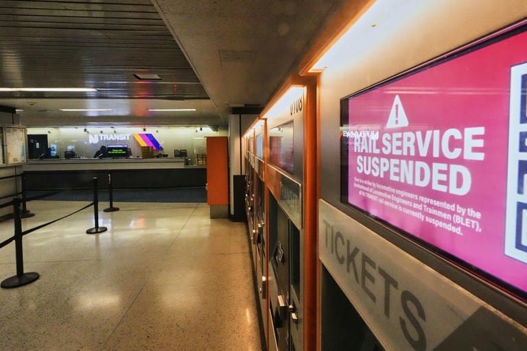 Talks aimed at ending New Jersey Transit rail strike resumed Saturday ...