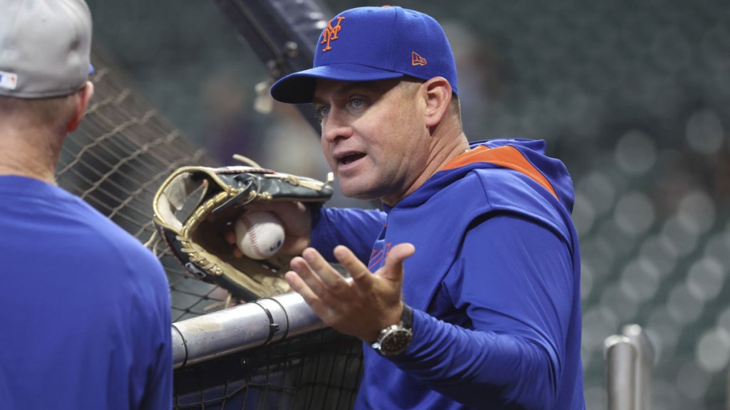 Mets activate reliever amid Yankees series