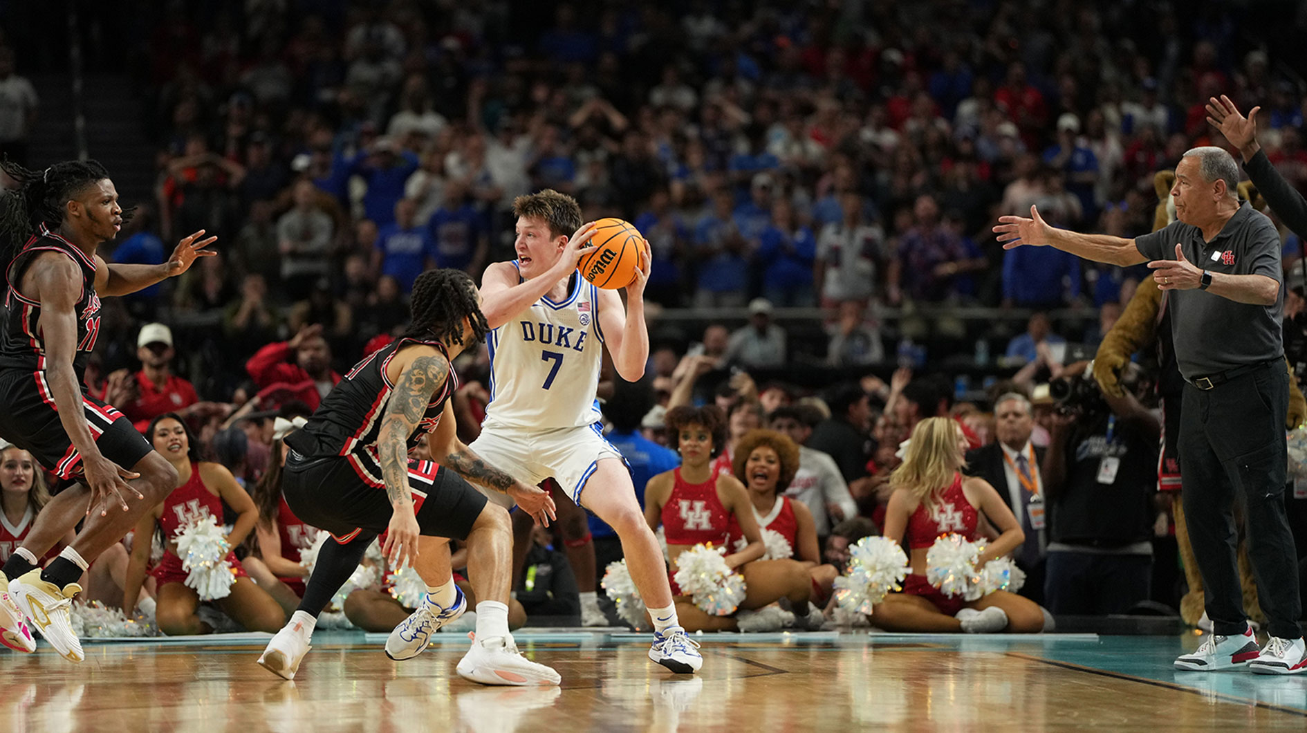 Duke basketball gives potential top 10 pick ‘best shooter’ shoutout