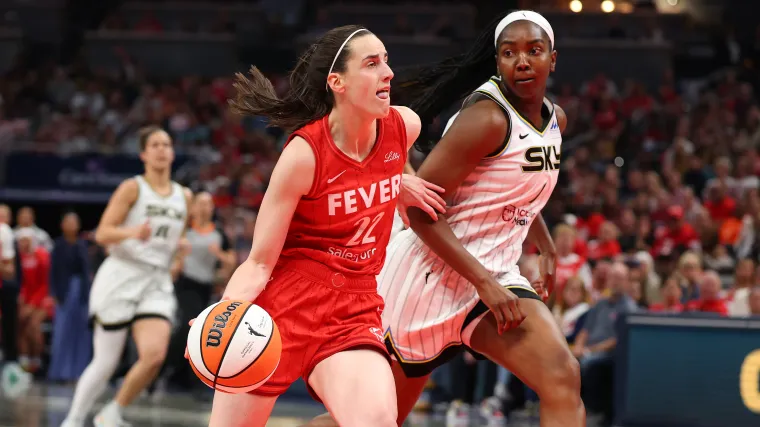 Caitlin Clark vs. Angel Reese final score, results: Fever star drops ...