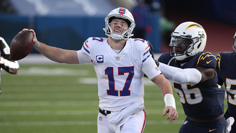 Lynx Bus overturns in Orange County crash, one dead and others injured