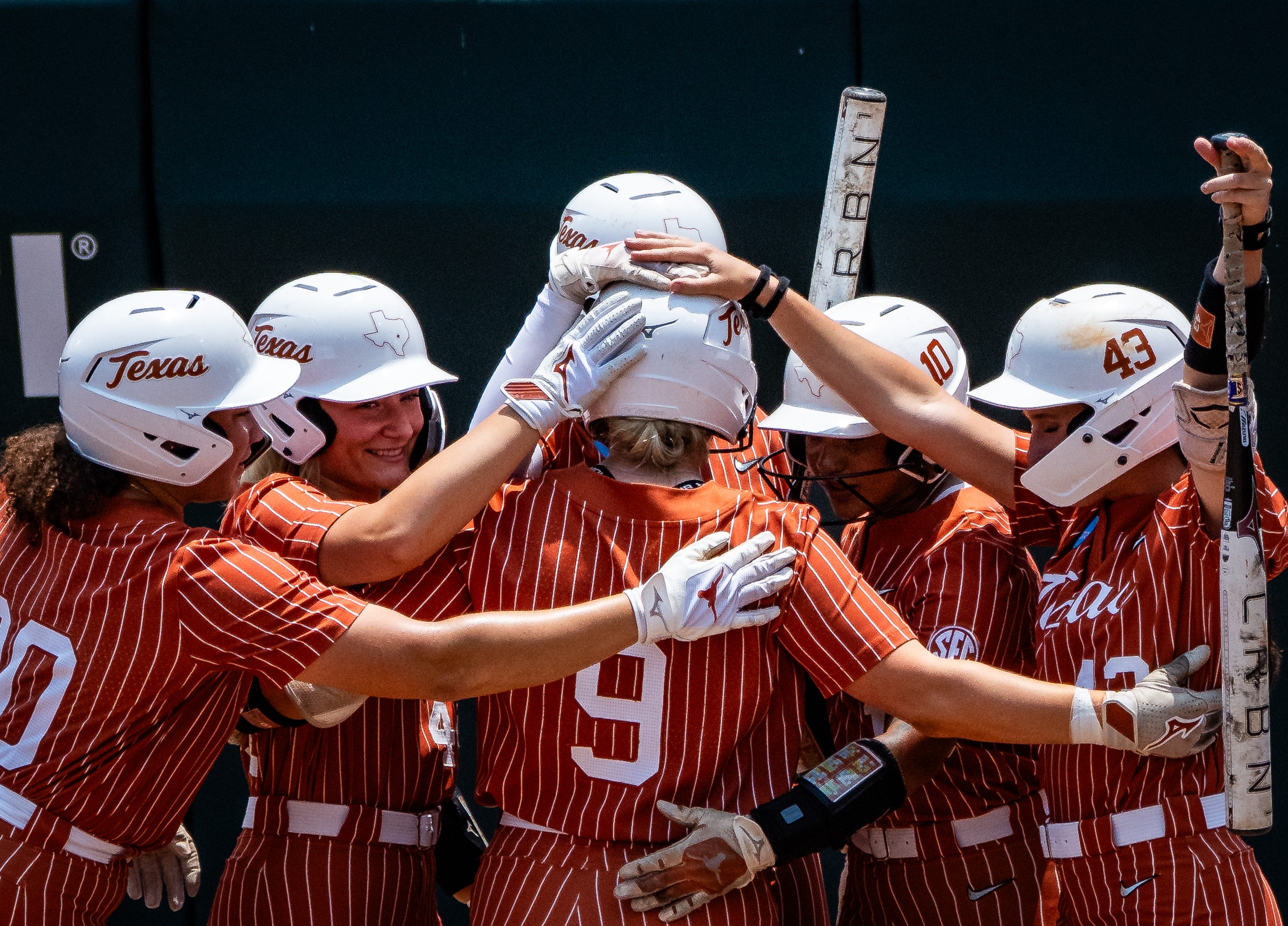 Texas softball: Record-setting day at the plate powers UT past Michigan ...