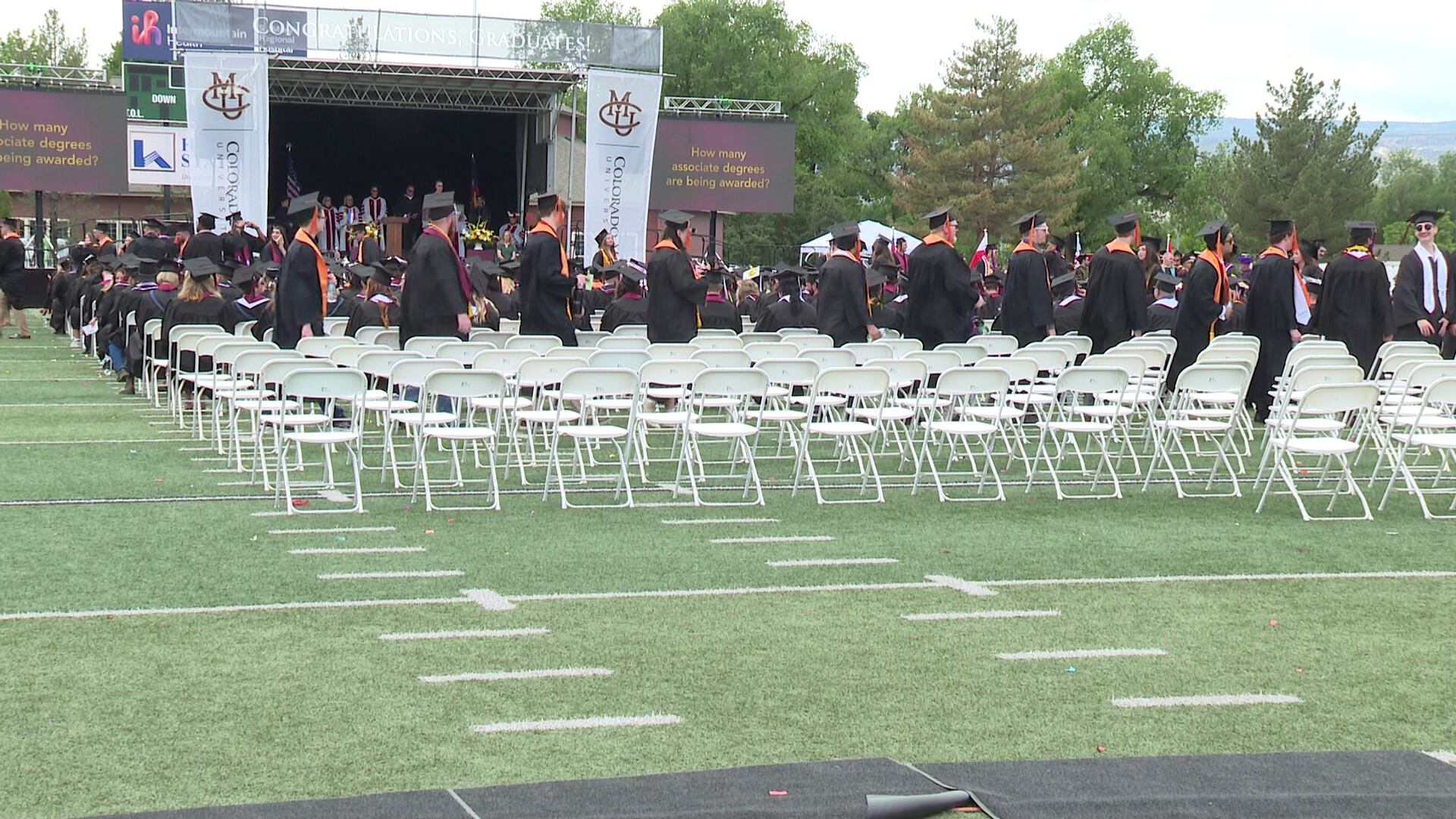 CMU celebrates 1478 new graduates