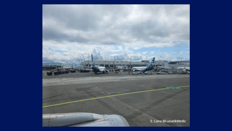 2 Alaska Airlines planes clip wings at Sea-Tac Airport
