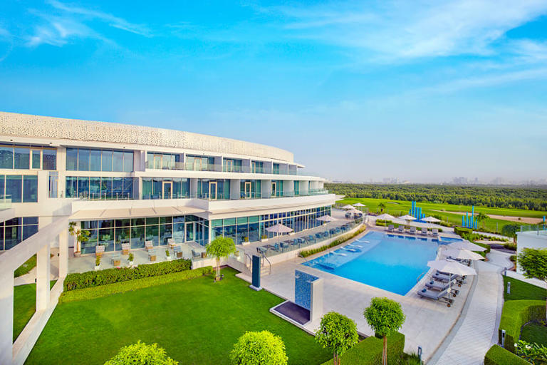 10 bucket list UAE staycations every resident should do