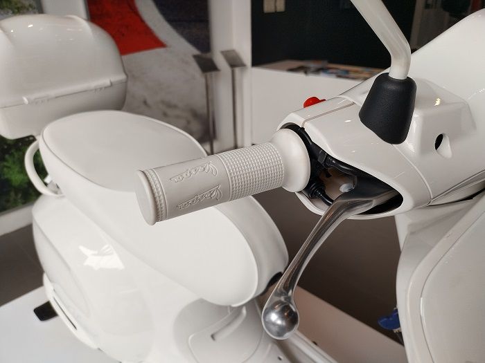 Jarang Yang Tahu, Begini Cara Bikin Enteng Grip Gas Motor Yang Seret