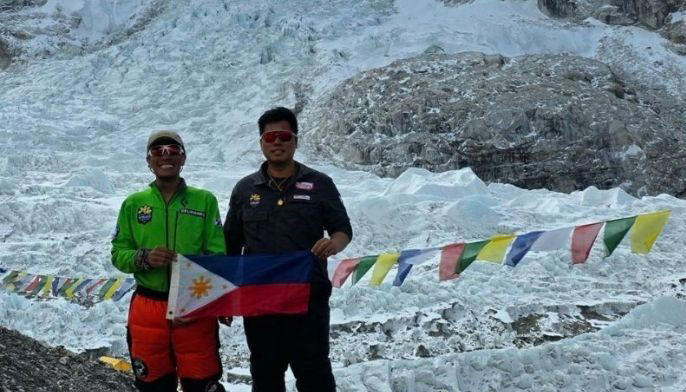 Three more Filipinos successfully reach Mt. Everest summit