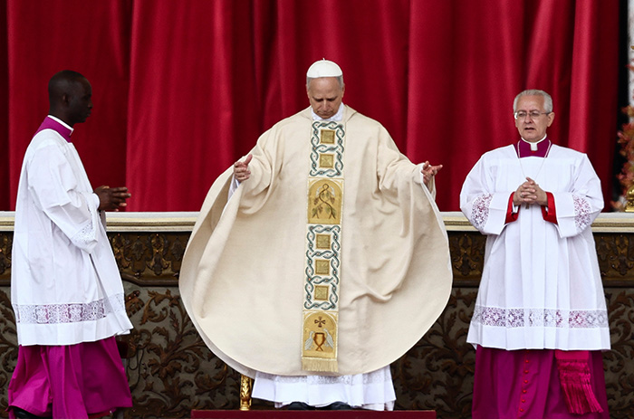 With first ride in a popemobile, Pope Leo XIV starts big inaugural ...