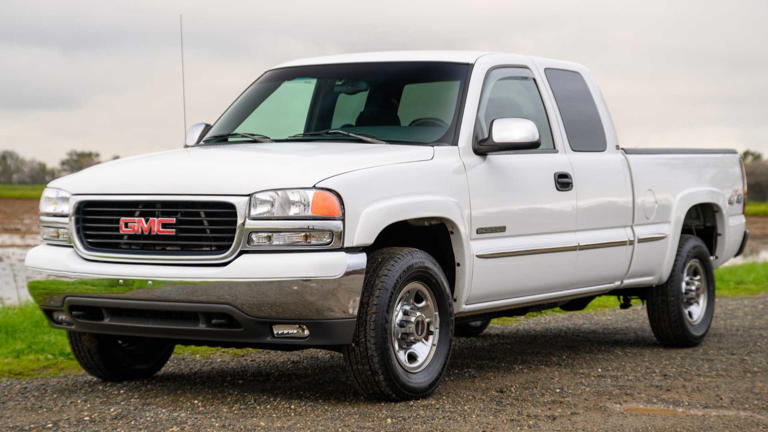 GMC Sierra 2500HD Generations: Key Updates Across All Model Years