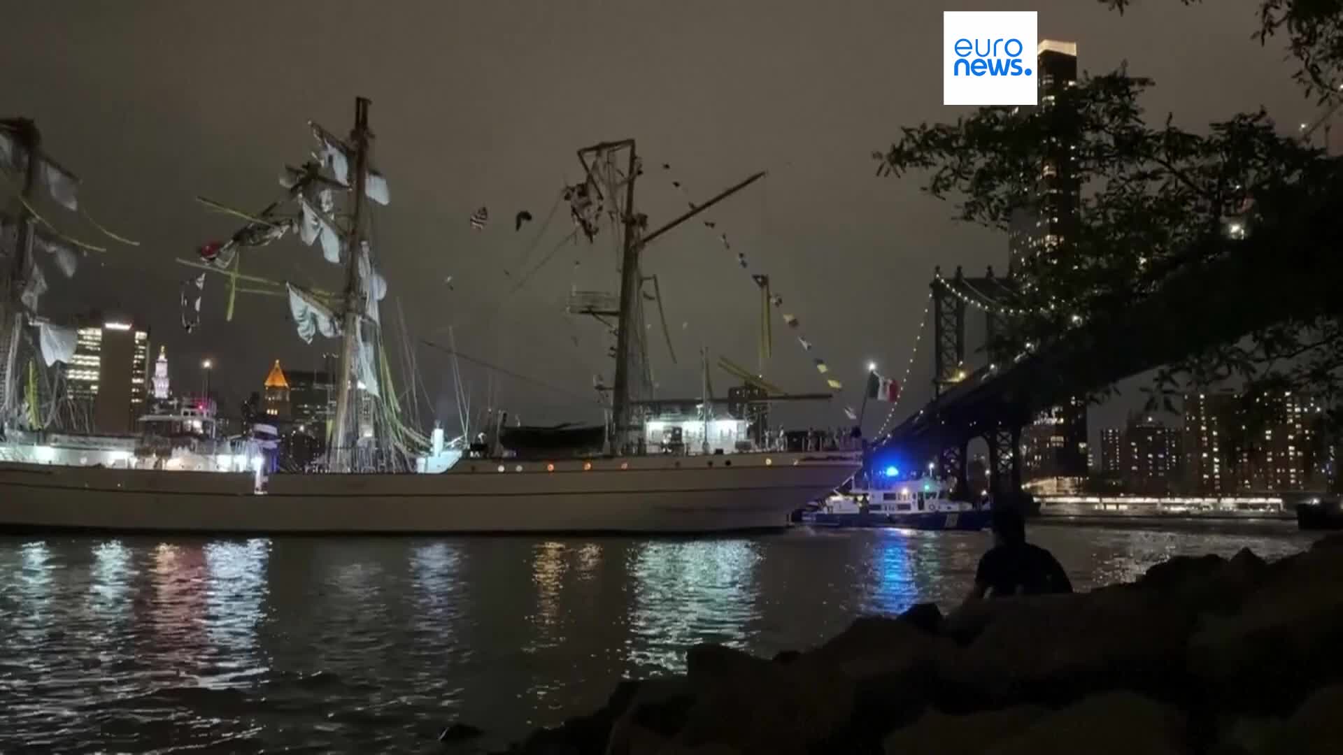 Mexican navy tall ship hits Brooklyn Bridge, snapping masts, killing 2 ...