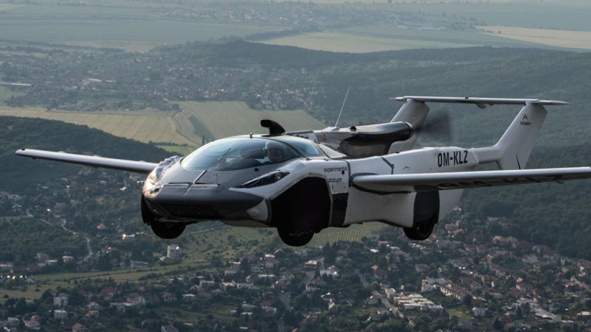 De eerste vliegende auto komt écht in 2026: al 170 vlieguren en 500 ...