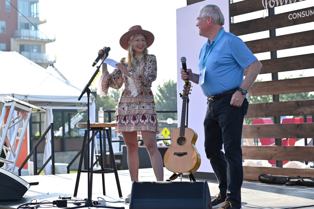 Here’s how the singer Jewel and the Kroger supermarket giant got ...