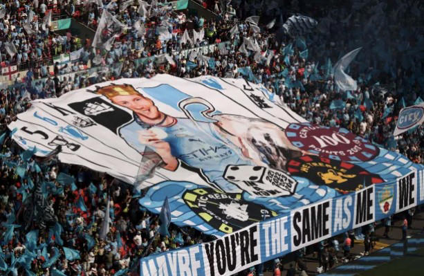 홀란, KDB 마지막 위해 생각 못한 '깜짝 기부'…FA 결승 현수막 재작비 780만원 쾌척