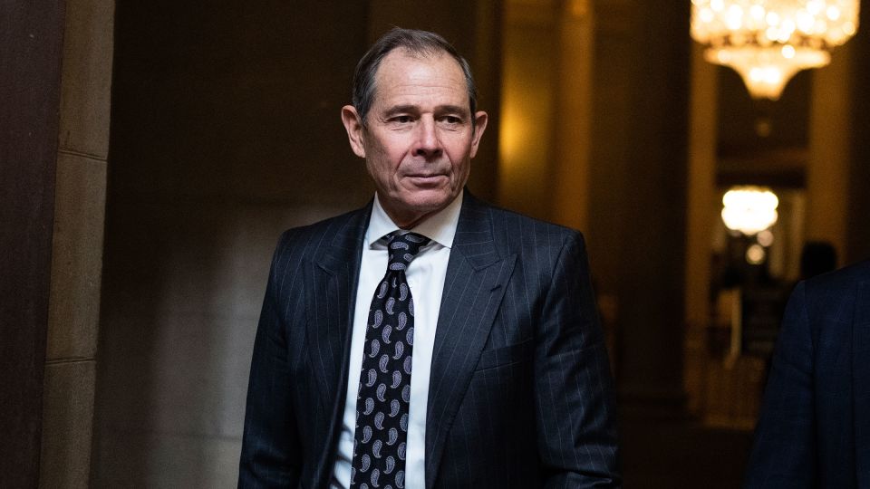 Utah GOP Sen. John Curtis vows to be independent voice as he breaks ...