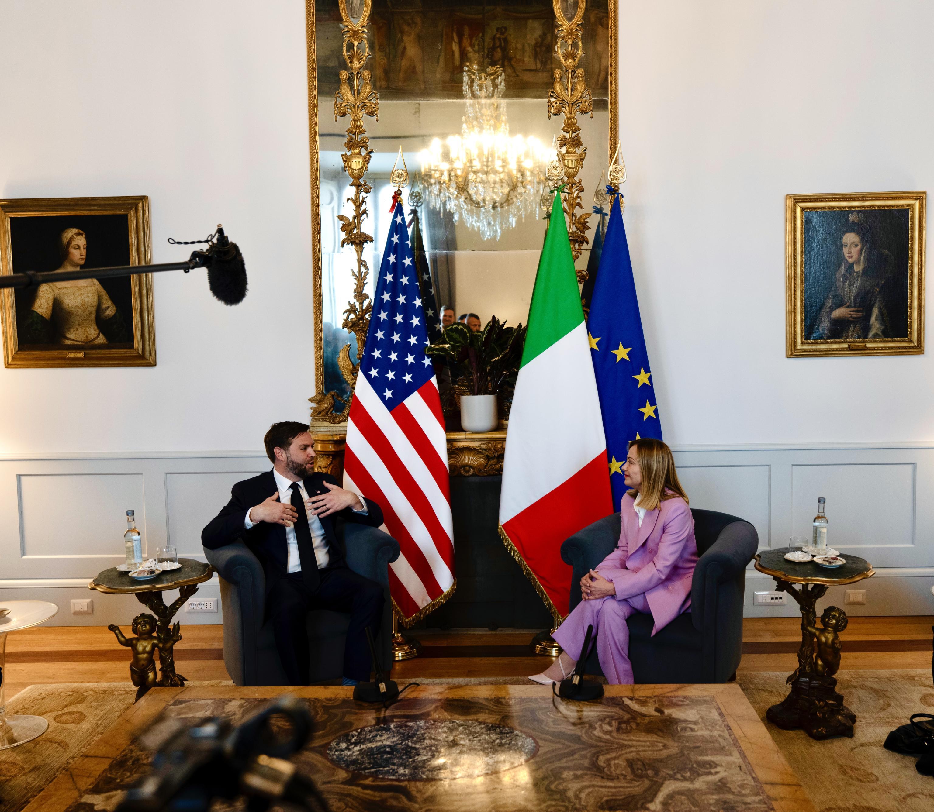 Meloni incontra Vance e von der Leyen alle 15.30