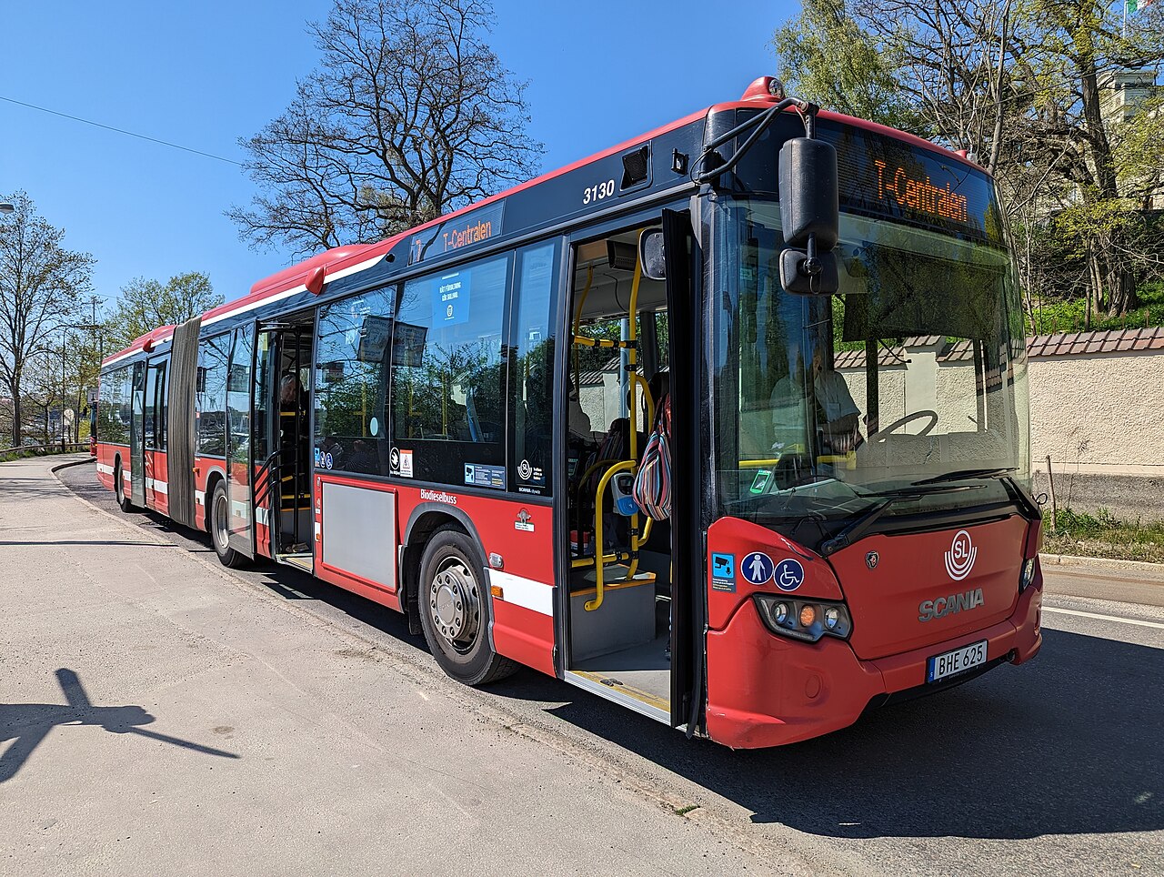 ‘Bare beating’: Here’s the New Public Transport Trend That is Driving People Crazy