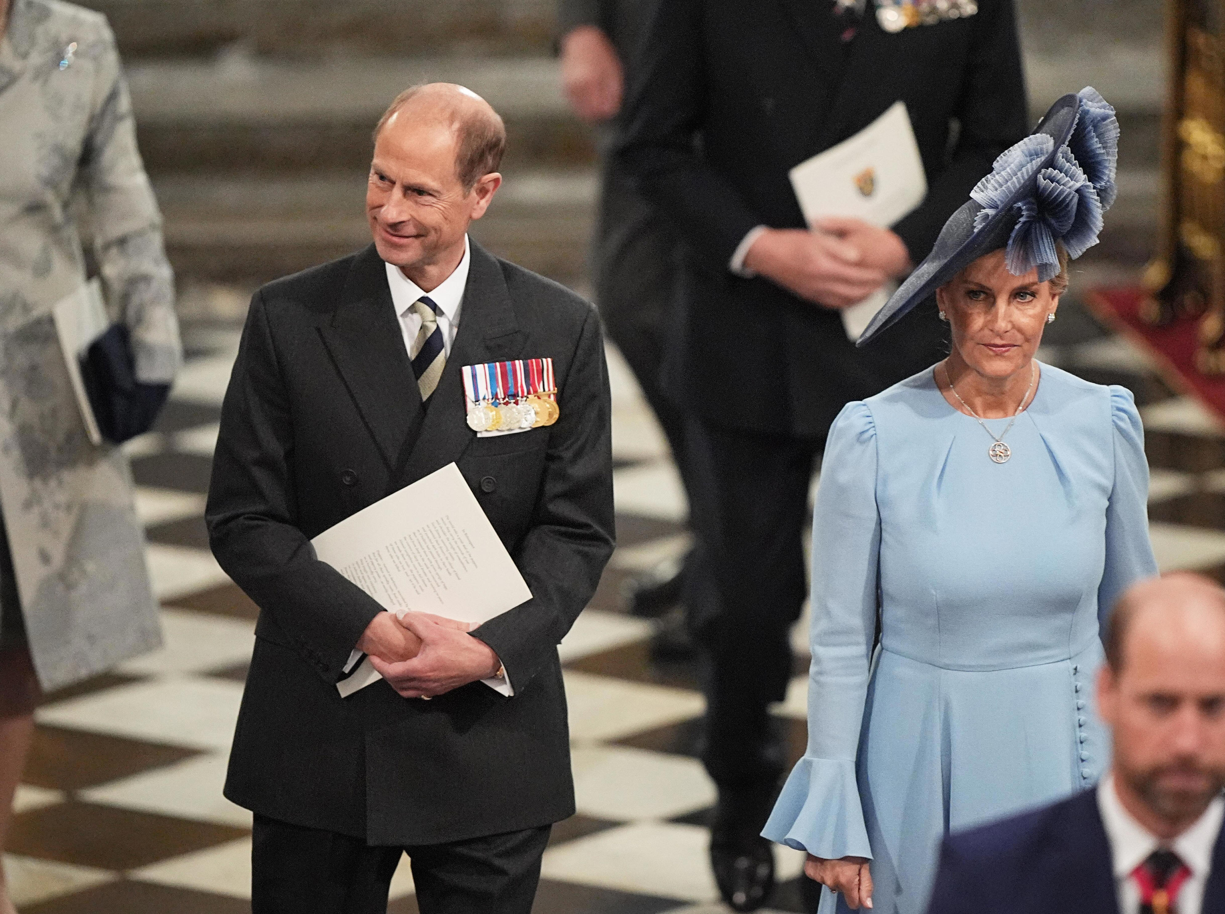 Edoardo d'Inghilterra, la regina d'Olanda, Victoria di Svezia: i Reali ...