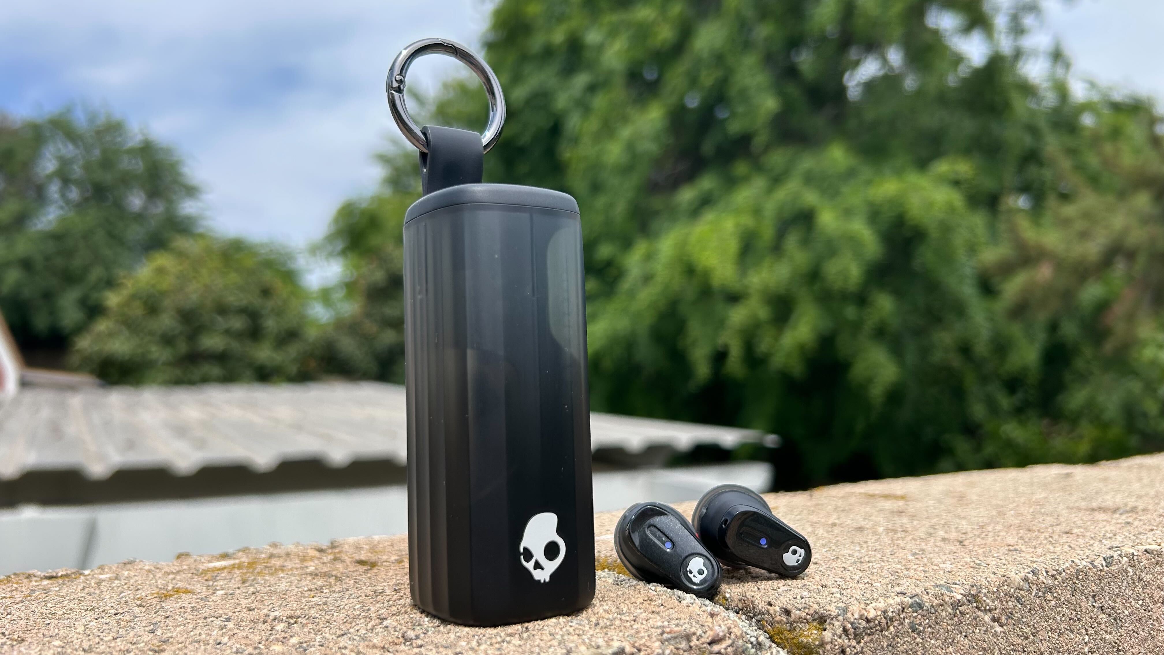 Review: Skullcandy's new $99 Bose-powered earbuds are an impressive ...
