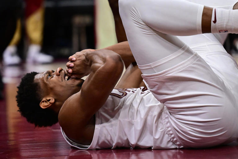 Cavaliers injury report: Darius Garland, De'Andre Hunter, Evan Mobley ...