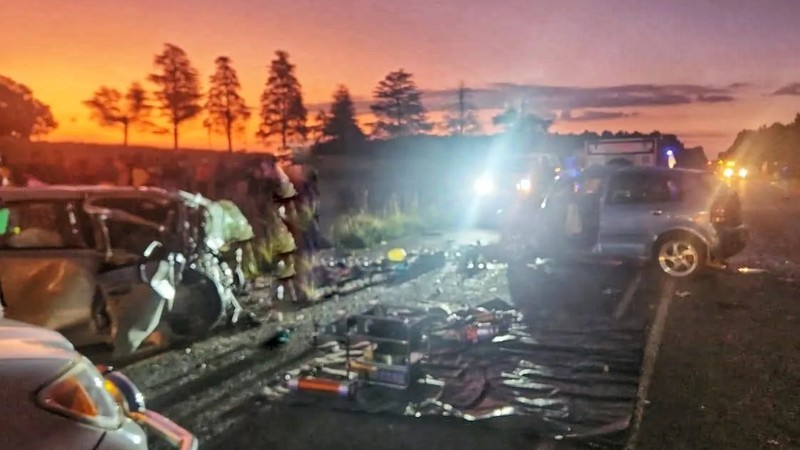 Four killed in horror crash on KZN's R33 near Vryheid