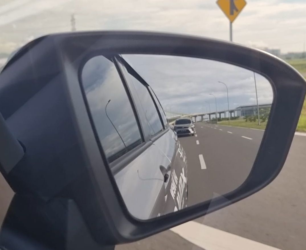Begini Cara Atur Spion Mobil yang Benar, Jangan Asal Kelihatan