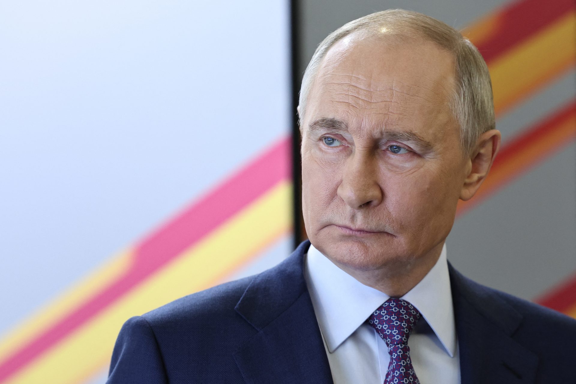 Putin betrayed: Ex-KGB spy says Russian leader can't trust anyone