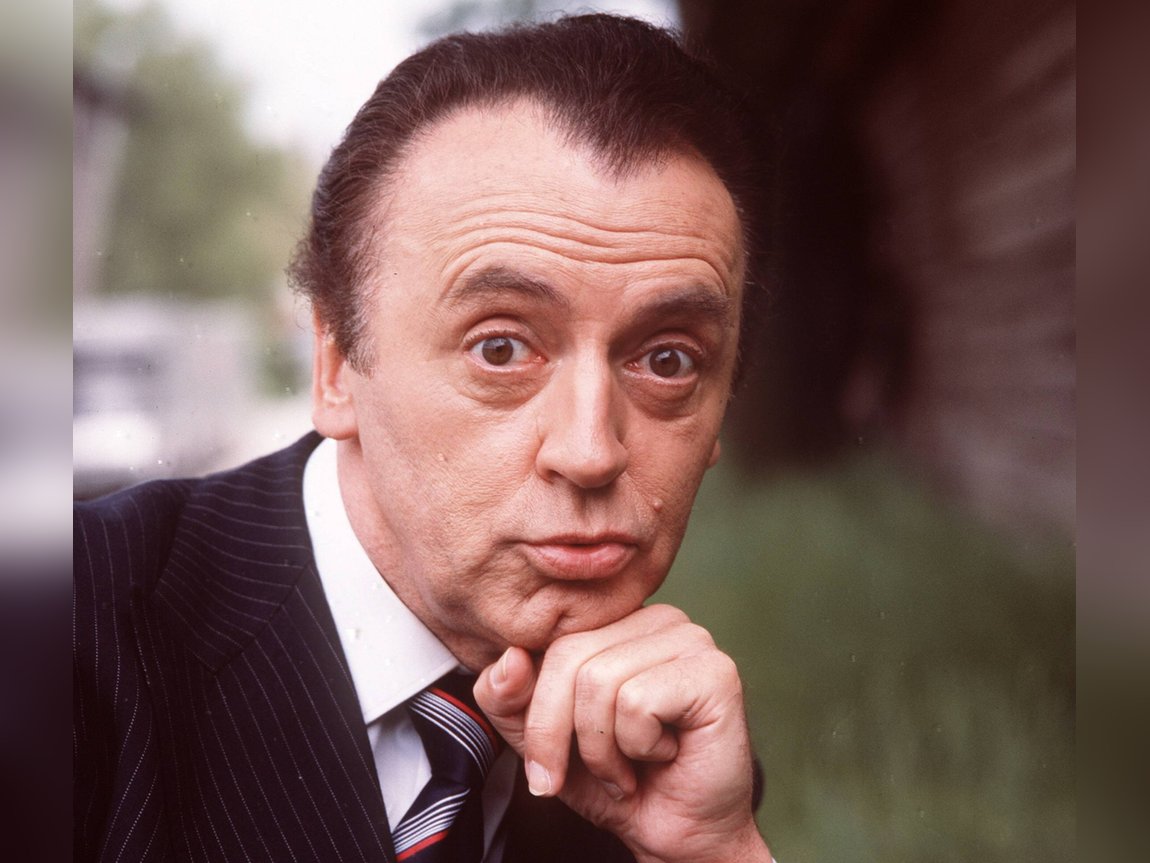 Eddi Arent: Always the Klutz, Never the Fool