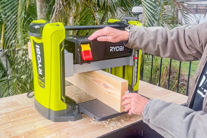 Our tester, a lifelong woodworker, found the 3 best benchtop planers ...