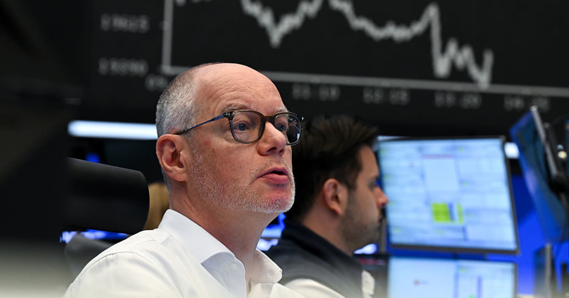 European markets mixed, Erste Group Bank rises 6% after acquiring stake ...