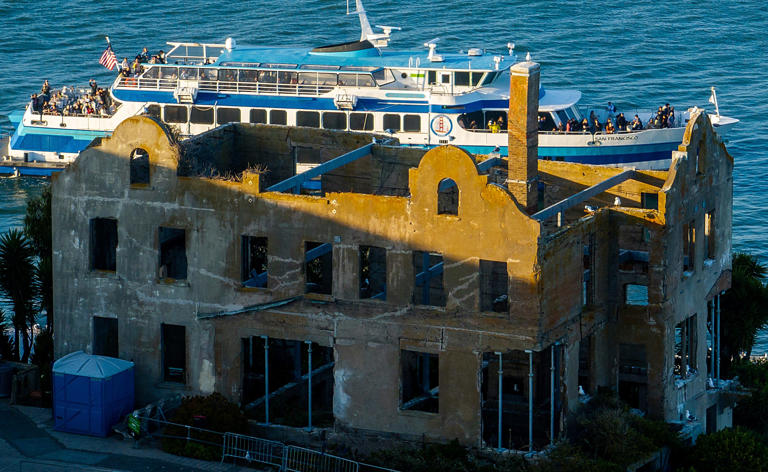Trump live: President’s order to reopen and expand Alcatraz prison ‘is ...