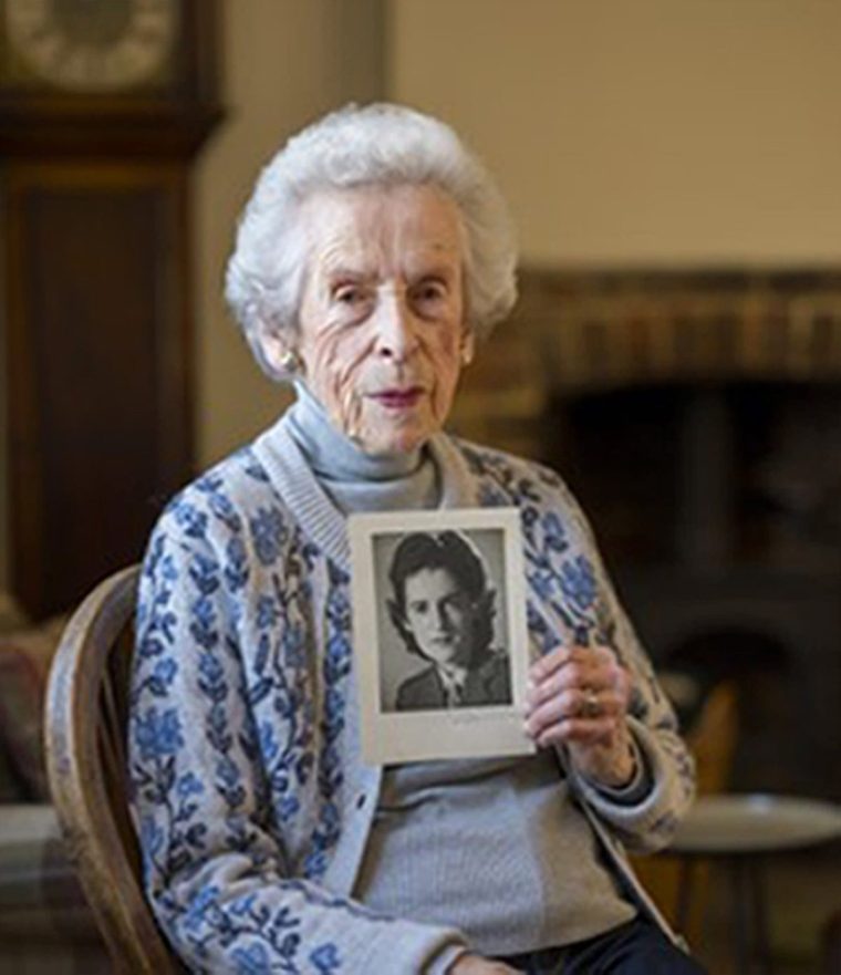 Royals join VE Day celebrations to honour Britain’s wartime heroes