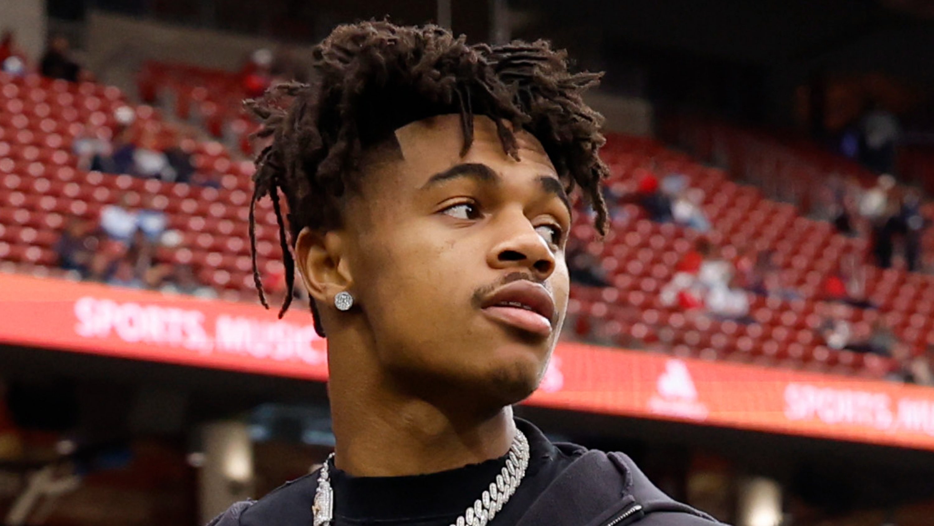 Texans WR Tank Dell sends message amid major recovery update