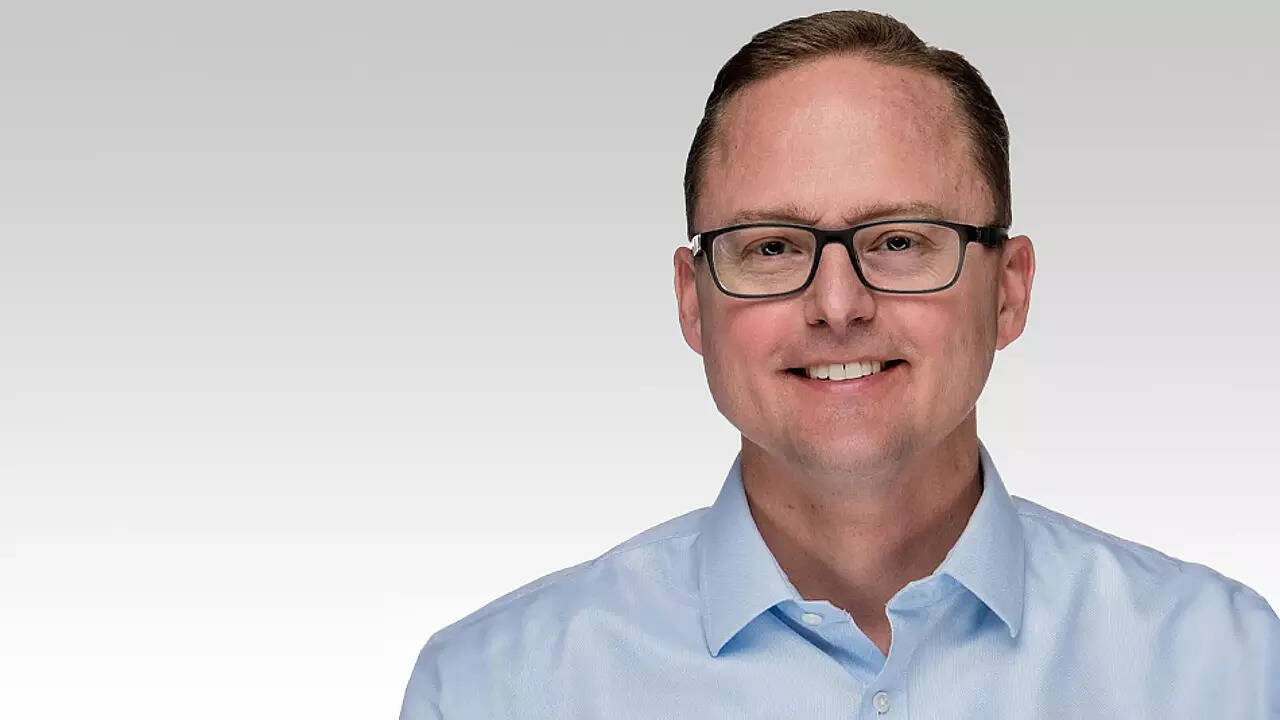 Meet the new highest-paid CEO in America, who earns more than CEOs of ...