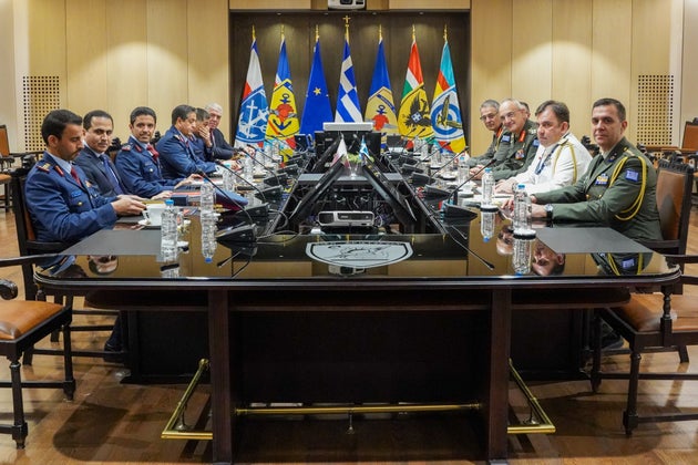 Η ελληνική στρατιωτική διπλωματία προσεγγίζει το Κατάρ